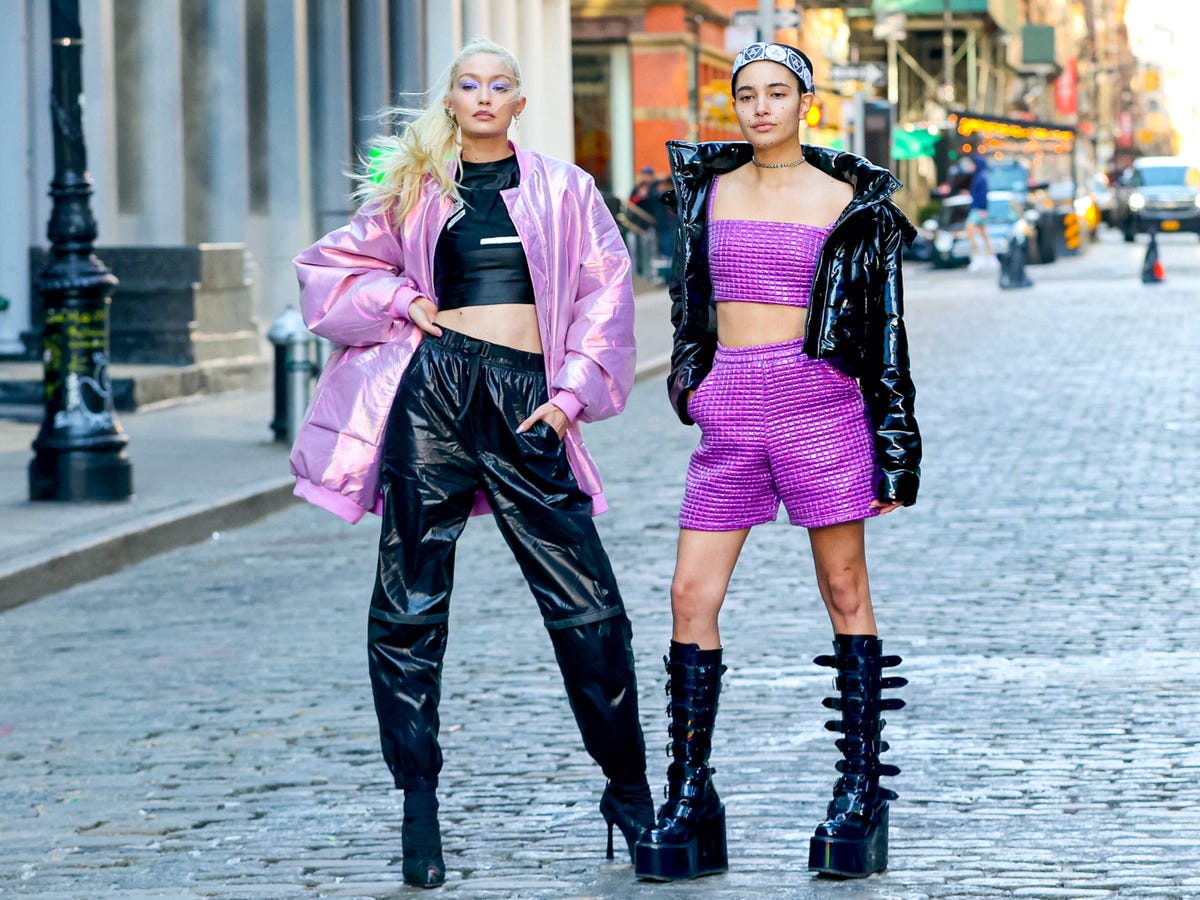 Streetwear Outfits Le Inspo Dalle Celebrity Cosmopolitan
