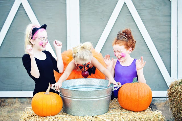 50 Best Halloween Party Games to Thrill Both Kids and Adults