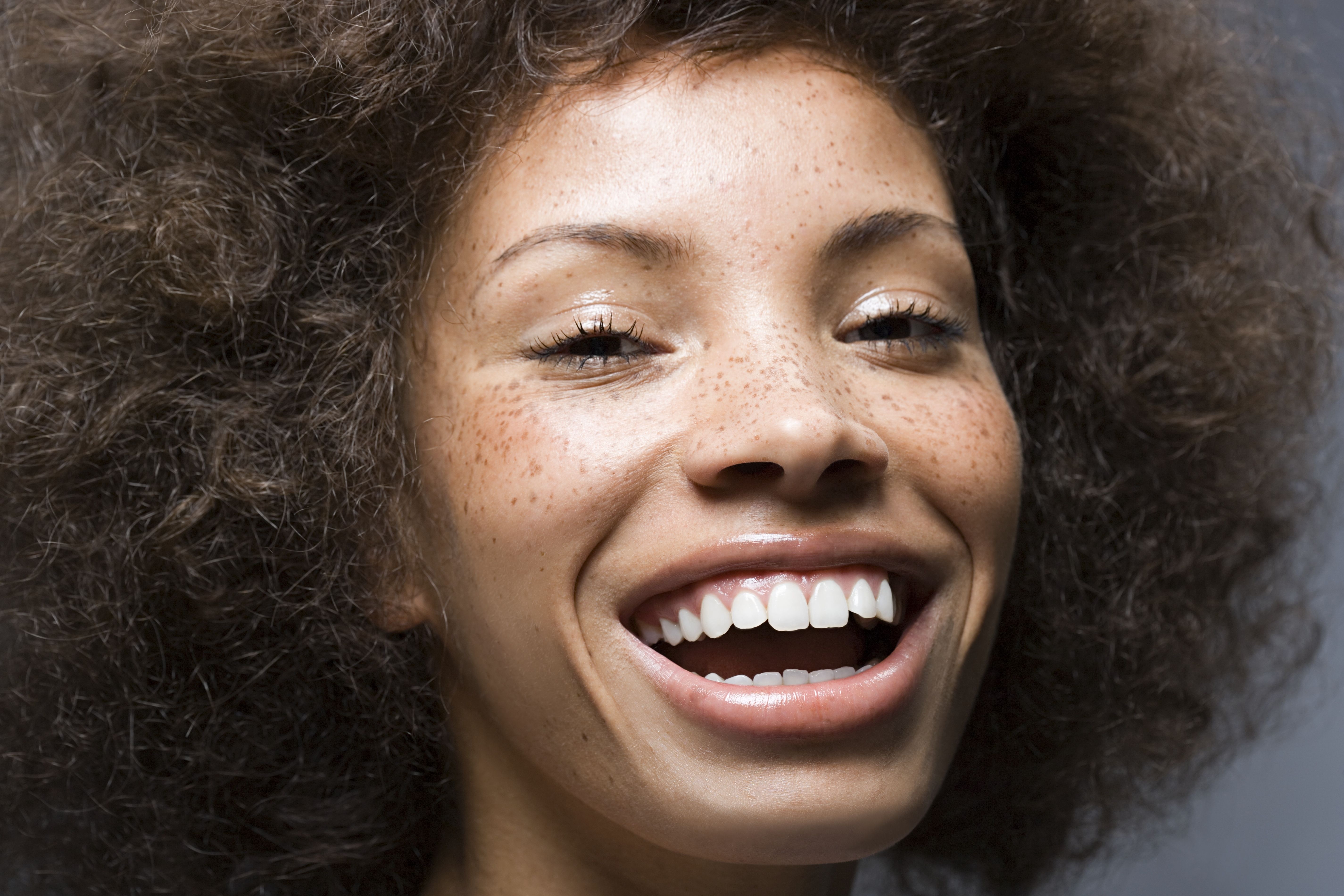 How To Get Rid Of Frizzy Hair Ways To Tame Frizzy Hair Ph