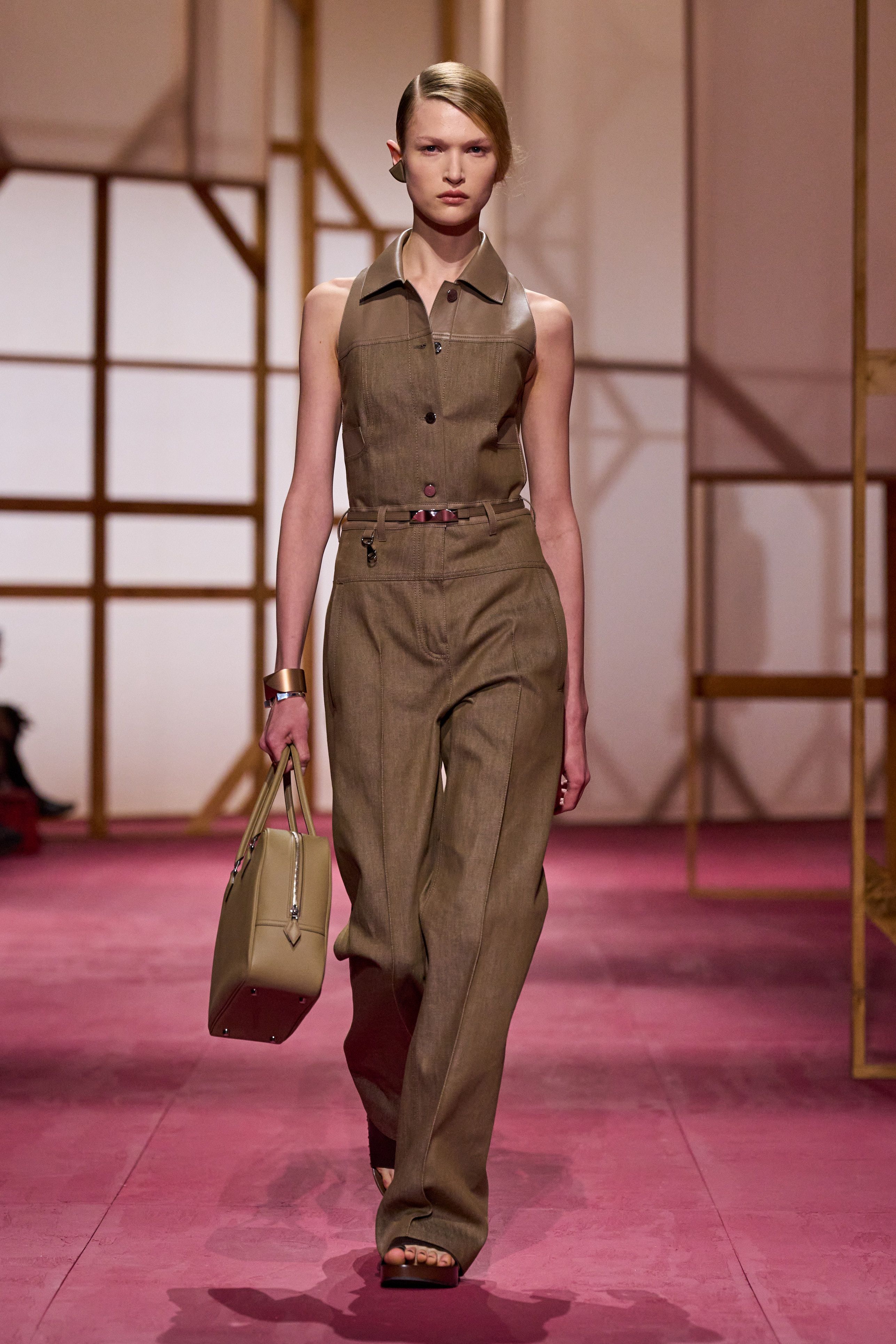エルメス(HERMES)」2025春夏コレクション | ファッション エルメス(HERMES)」2025春夏コレクション | ファッション