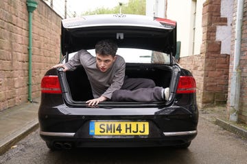 bobby costello in hollyoaks