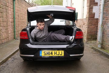 bobby costello in hollyoaks