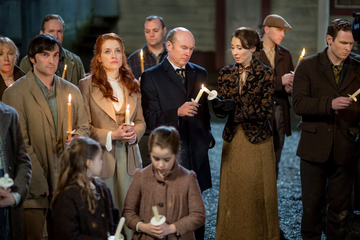 When Calls The Hearts Johannah Newmarch Cast In A Cinderella Story Christmas Wish