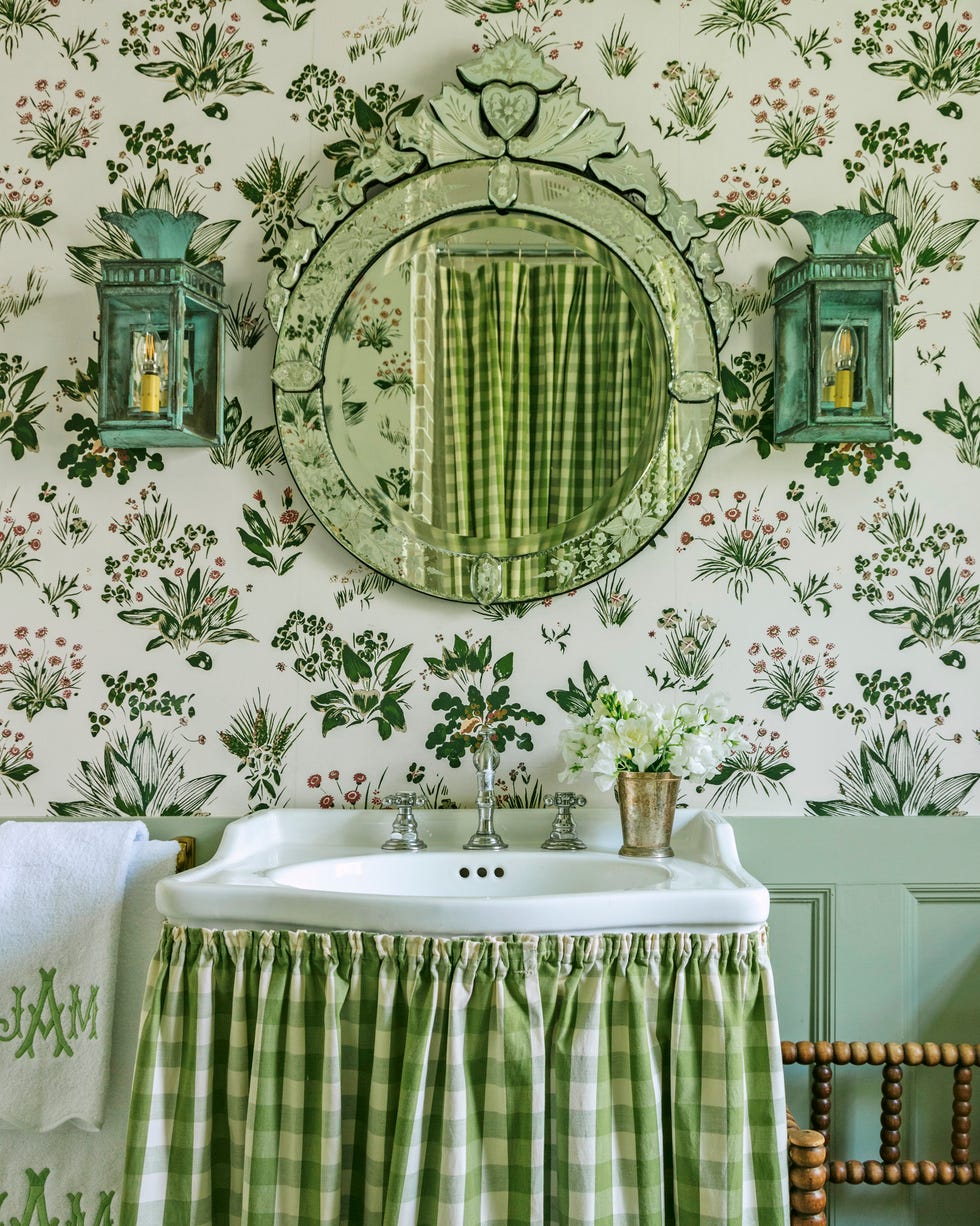 28 Stylish Guest Bathroom Ideas