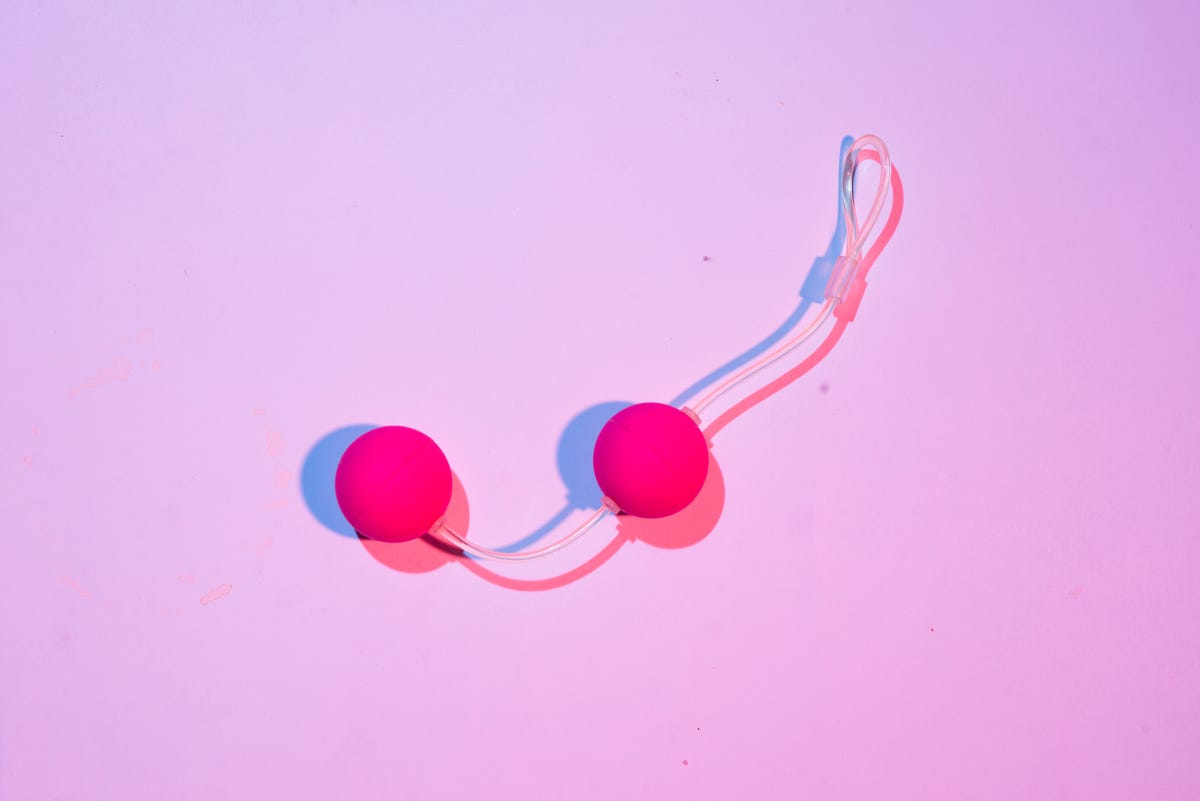 Ben Wa Balls 101 How To Use Kegel Balls To Strengthen Pelvic Floor