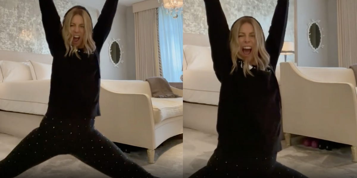 Fans React To Kelly Ripa Doing A Dance Routine With A Split On Instagram