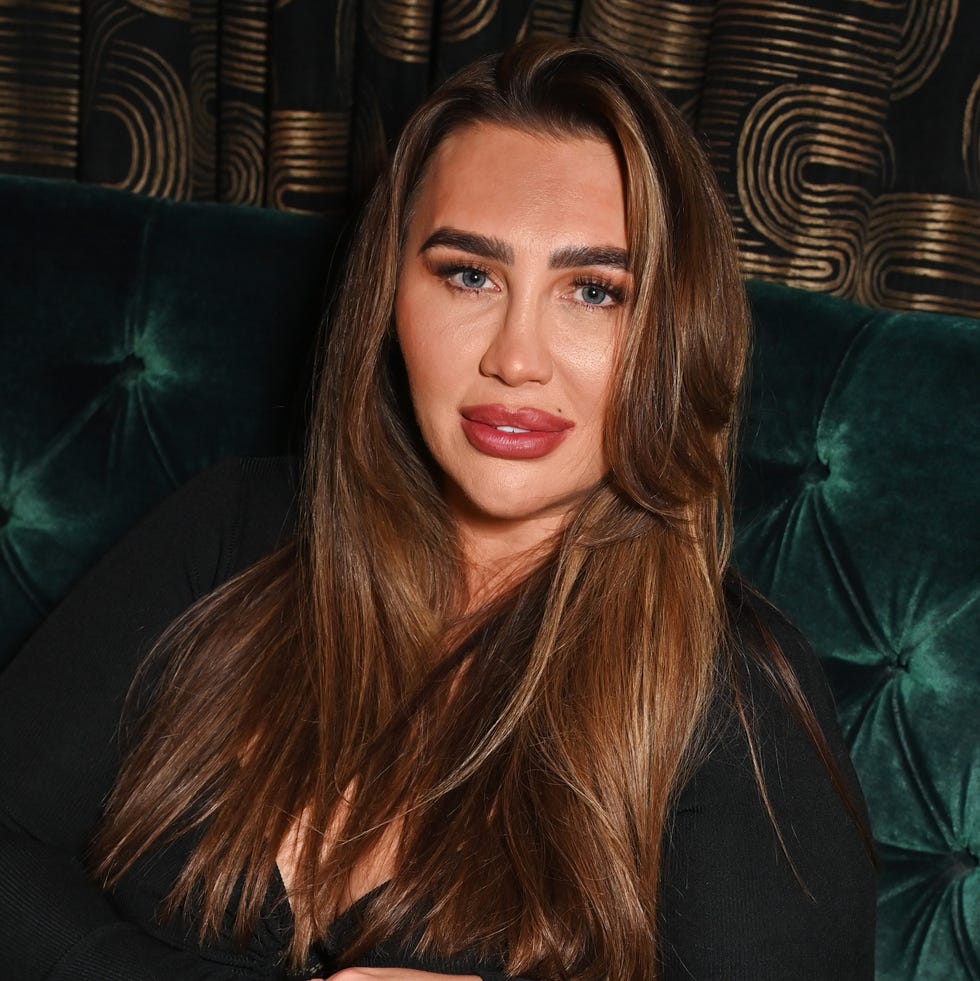 Towie Star Lauren Goodger Confirms Comeback