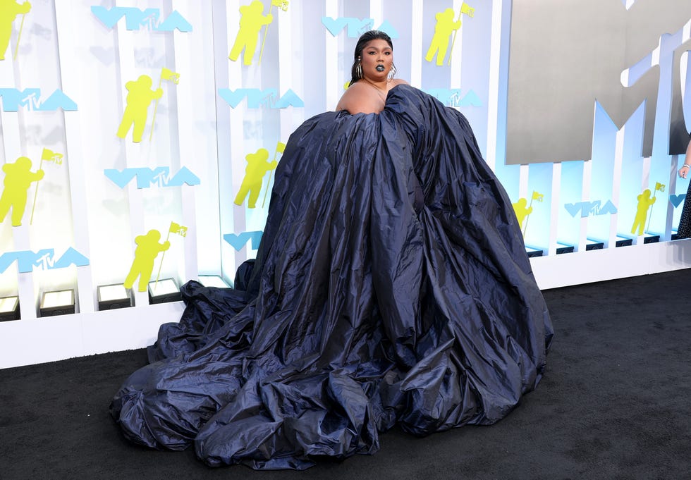 Lizzo Rocked A Jean Paul Gaultier Gown At Mtv Vmas 2022