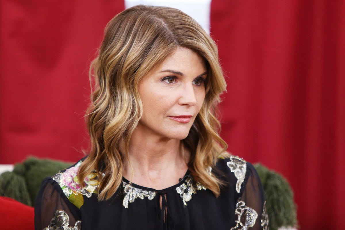 Lori Loughlin Faces Up To 40 Years In Prison For New Charges In The