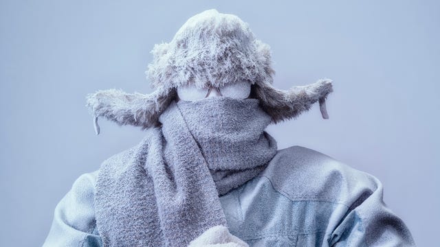 Pas na een tijdje stilzitten merkt dat je het koud hebt. Waarom? Pas na een tijdje stilzitten merkt dat je het koud hebt. Waarom?