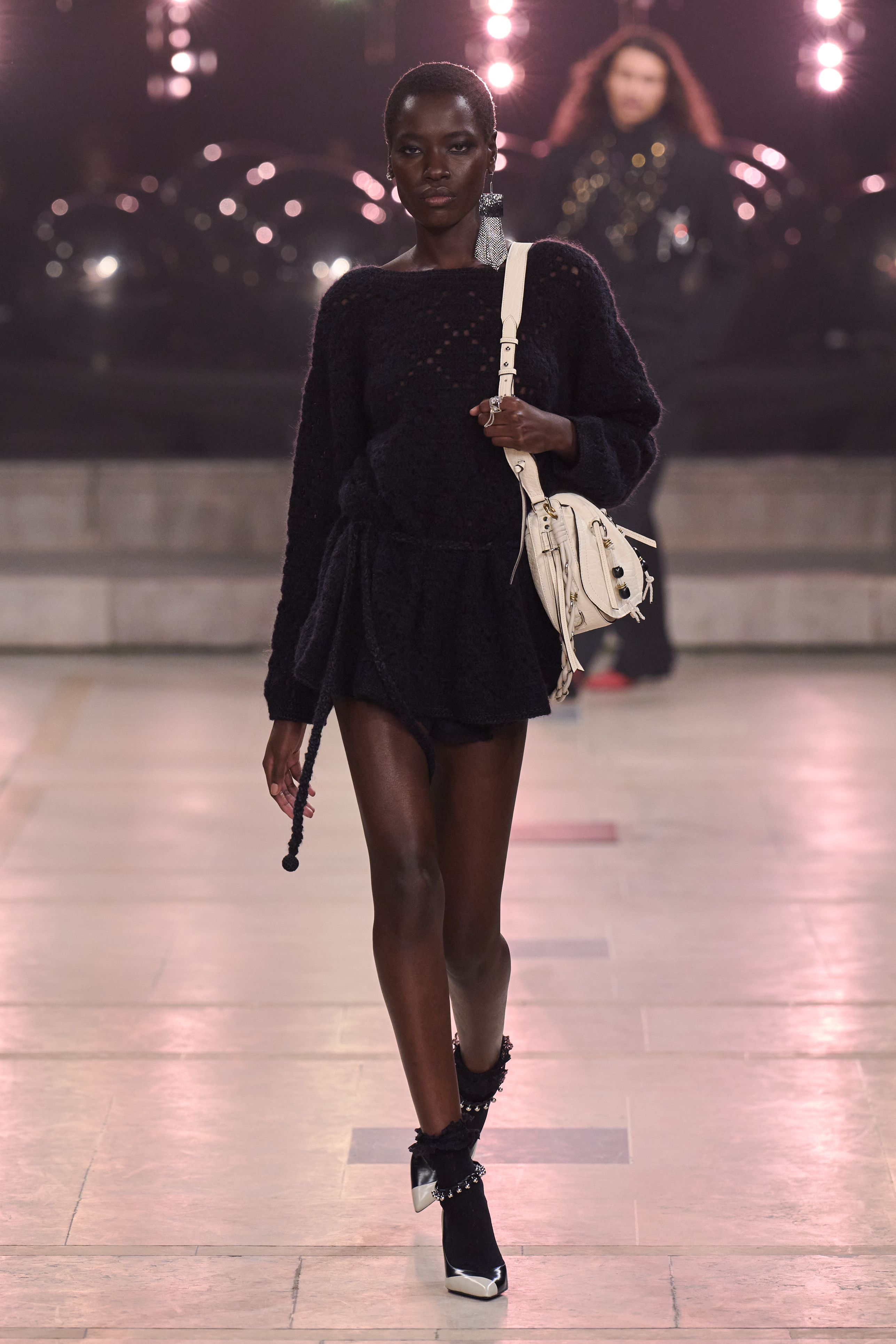 イザベル マラン(ISABEL MARANT)2025-26秋冬コレクション イザベル マラン(ISABEL MARANT)2025-26秋冬コレクション