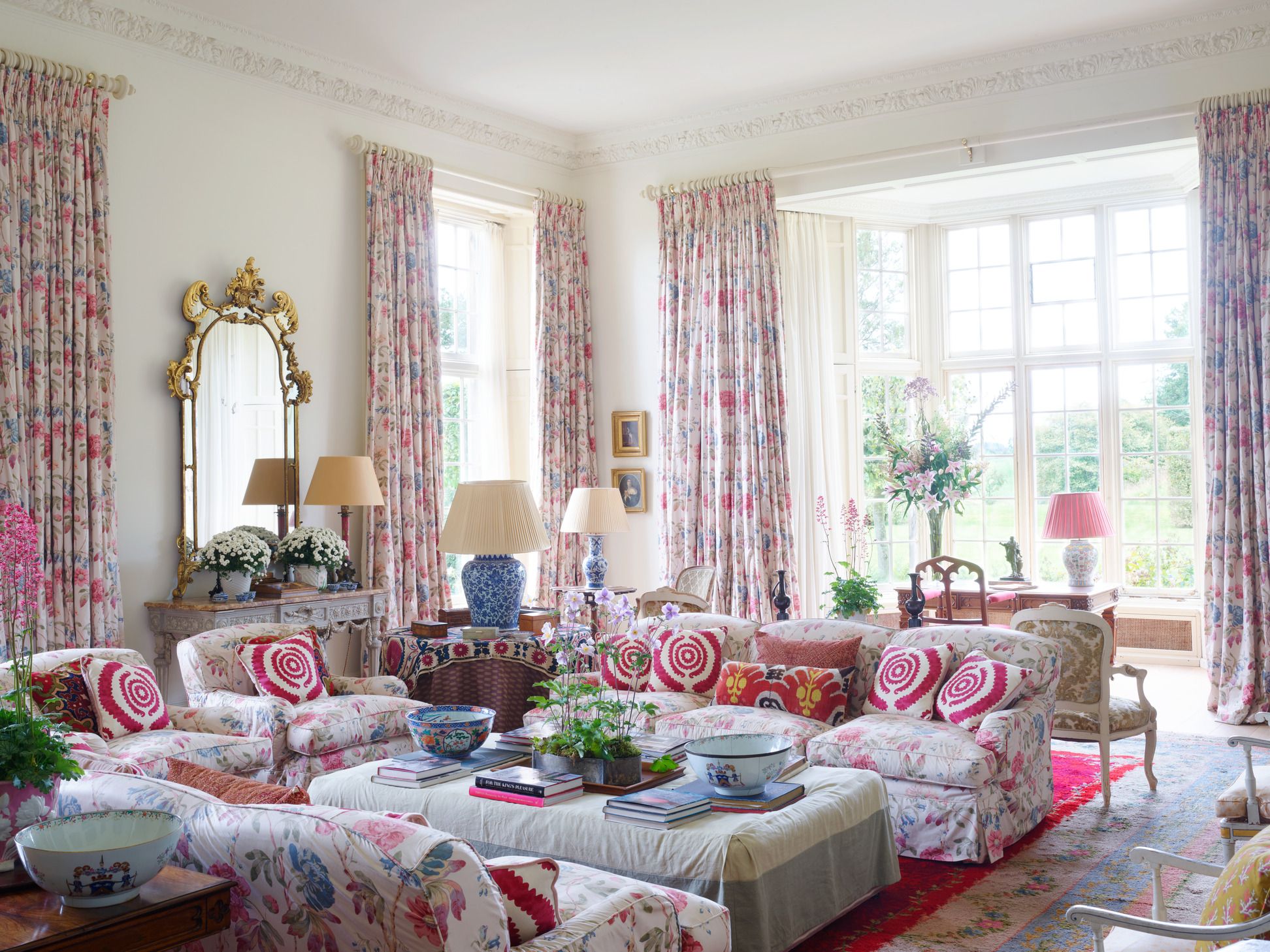 The 8 Biggest Color Trends for 2025 According to Color Experts