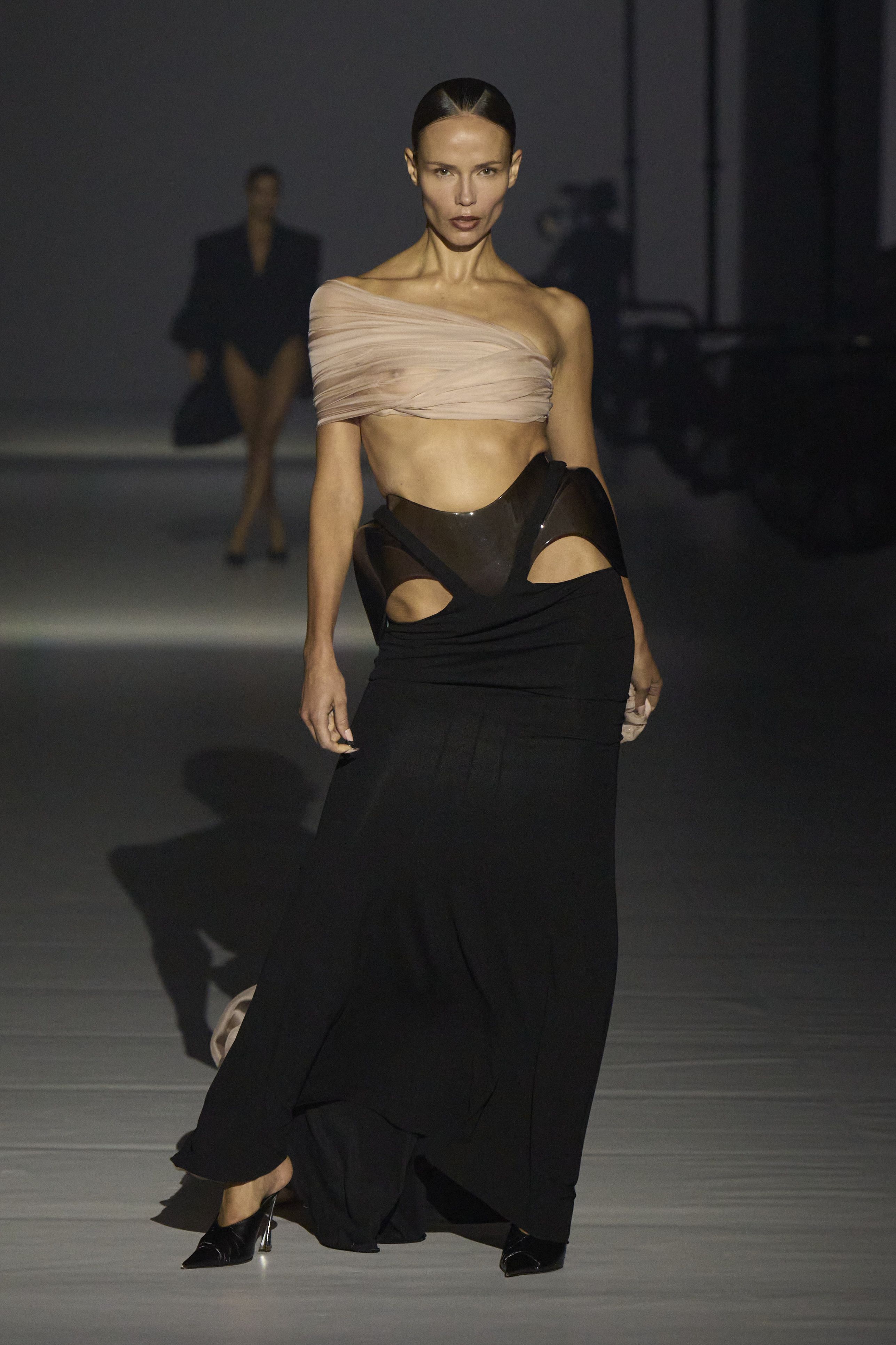 ミュグレー(MUGLER)2024春夏コレクション | ファッション ミュグレー(MUGLER)2024春夏コレクション | ファッション