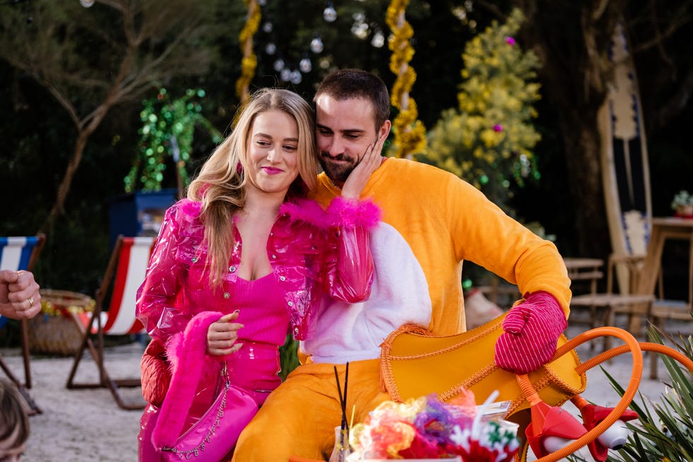 Neighbours spoilers - full details on Roxy's mum Gemma returning Neighbours spoilers - full details on Roxy's mum Gemma returning
