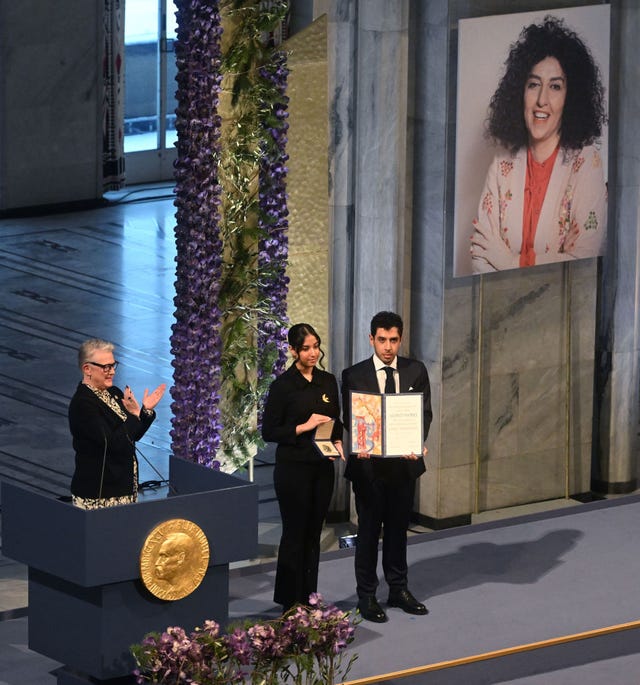 Narges Mohammadi La Increíble Historia De La Iraní Que Ha Recibido El