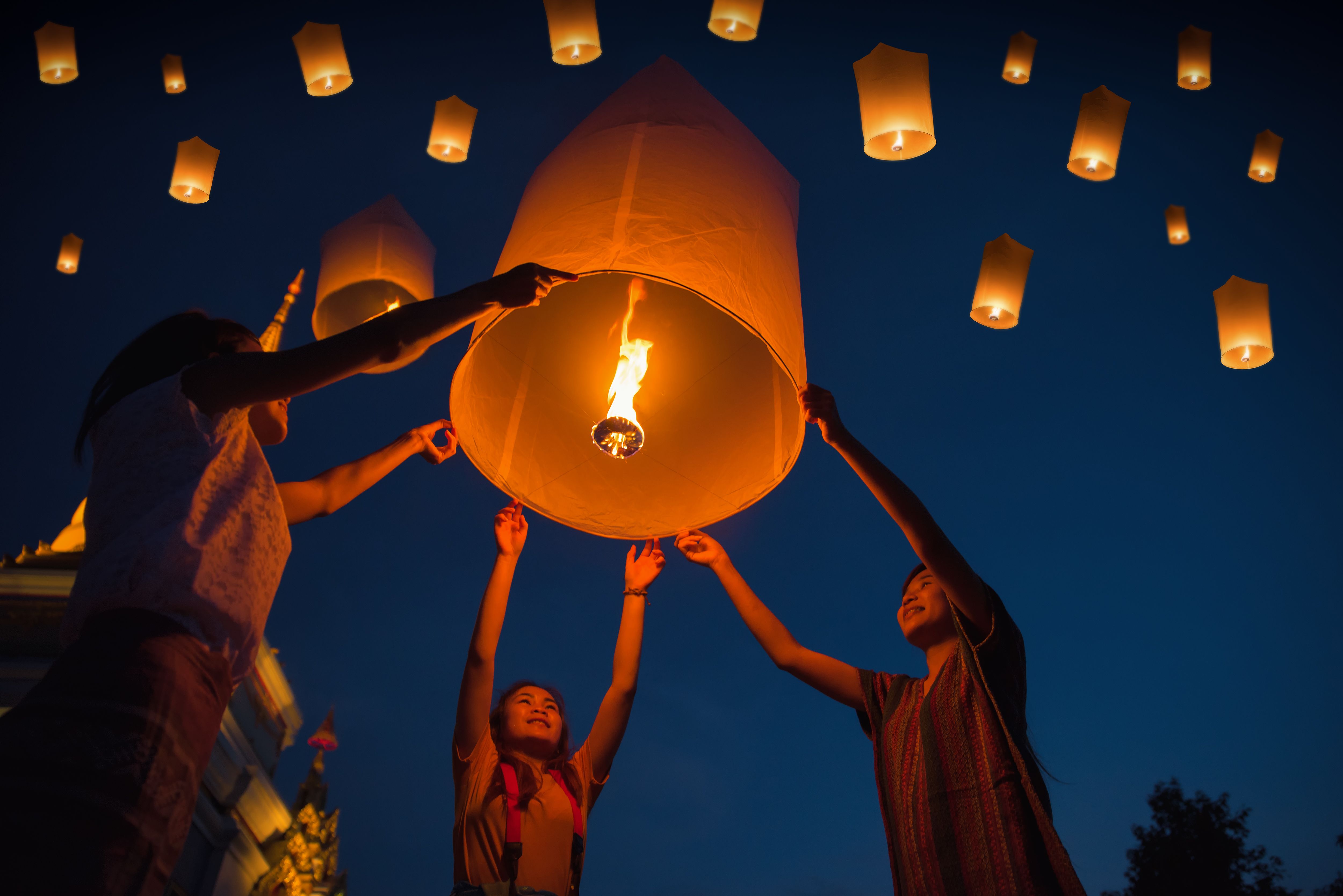 Beautiful Photos of Thailand s Yi Peng Lantern Festival