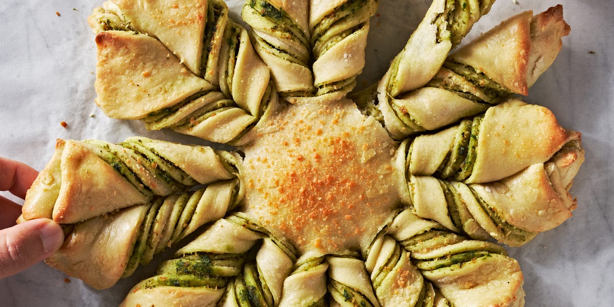 Easy Pesto Pizza Stuffed Star Bread Recipe How To Make Pesto Star Bread
