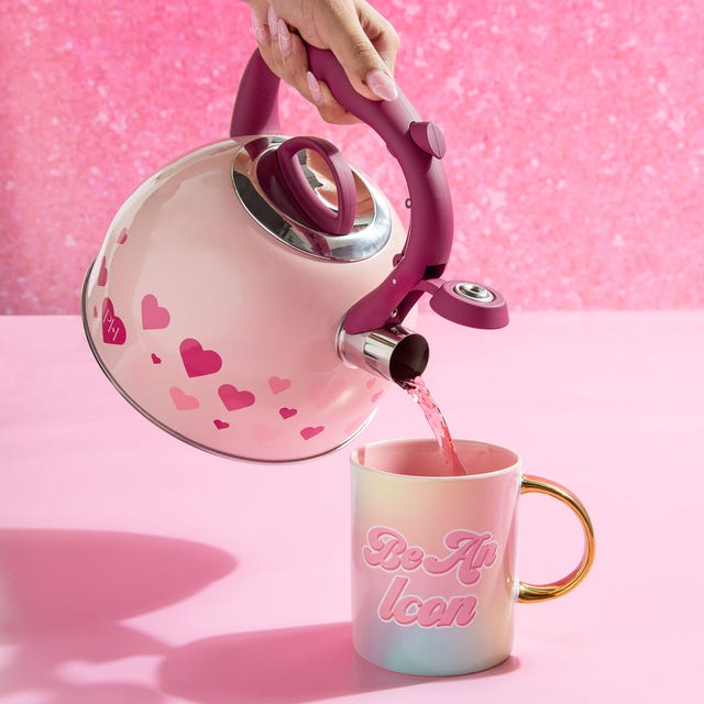 Paris Hiltons New Cookware Collection Has Us Totally ‘sliving