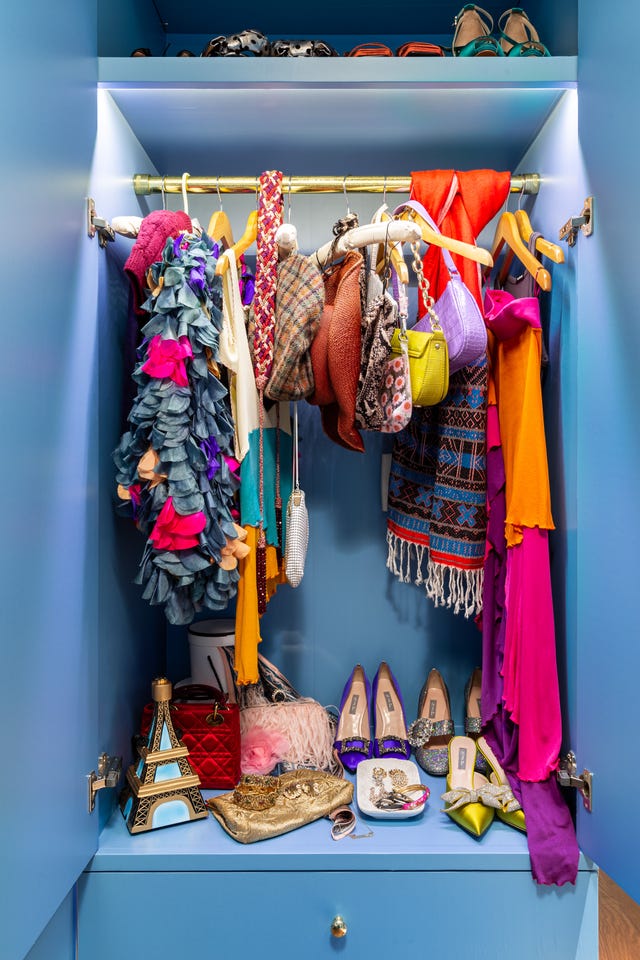 You Can Now Stay In Carrie Bradshaws Apartment Via Airbnb