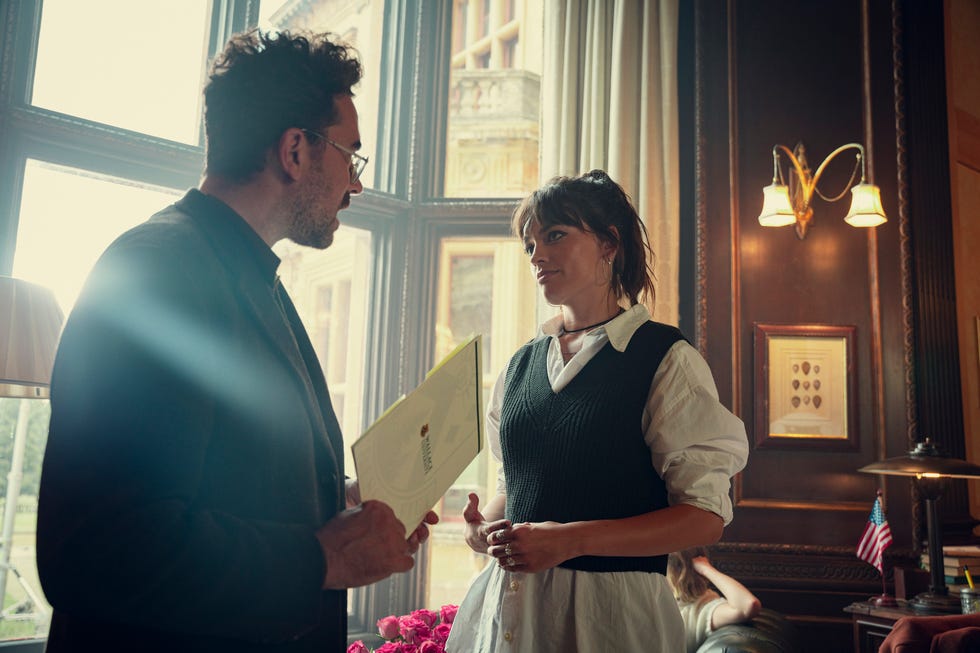 Sex Education Season 4 Ending Explained Cals Location Maeve And Otis