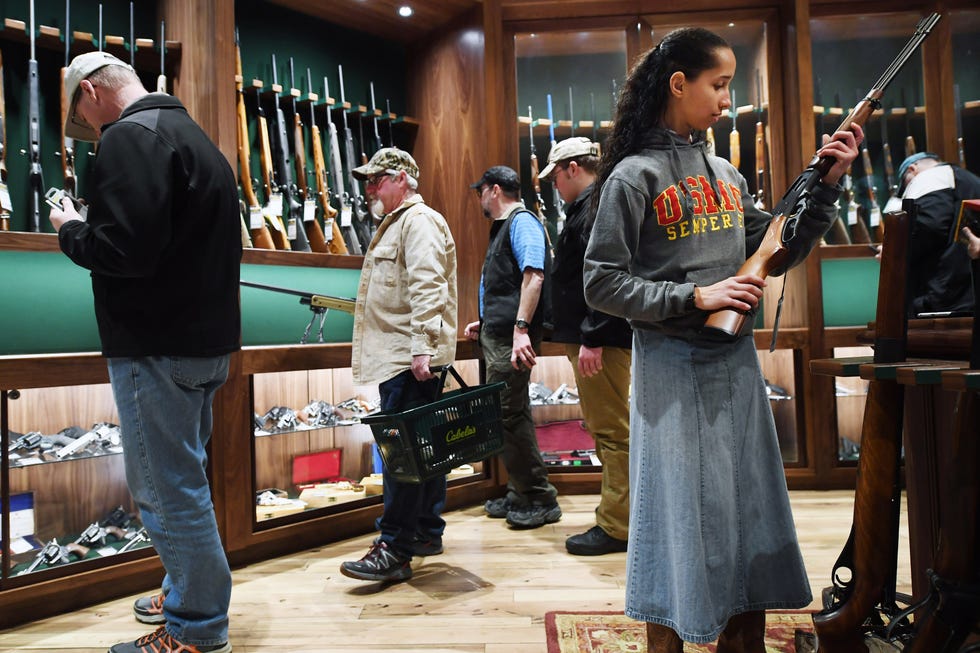 Bass Pro Shops Will Continue Seling Guns After Parkland