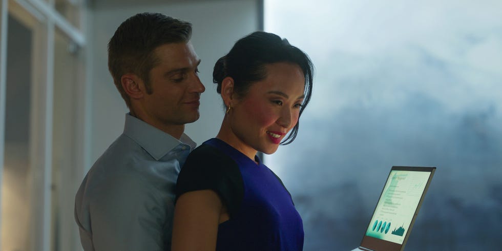 Netflix情慾美劇《性生活》第二季預告公開!火辣人妻莎拉夏希回歸,新角色加入、三角戀尺度再升級!