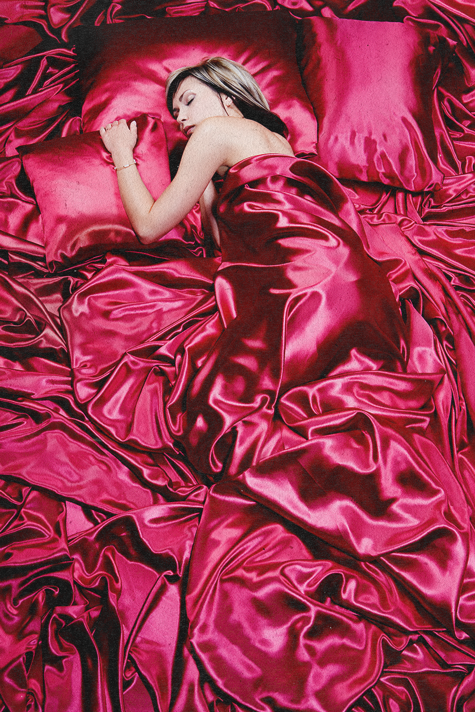 Silk comforter queen store