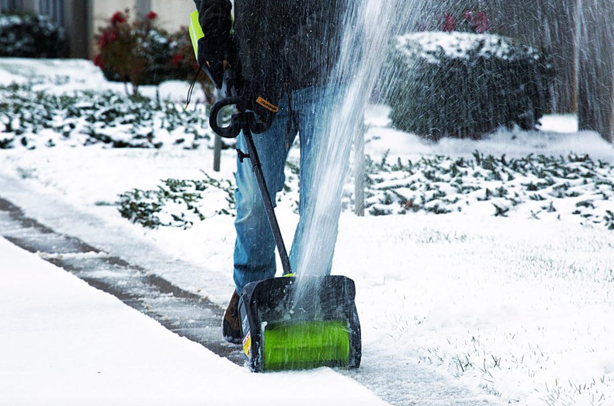 Motorized snow shovel store