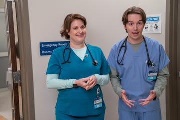 alex (allison tolman), matt (mekki leeper) in st denis medical