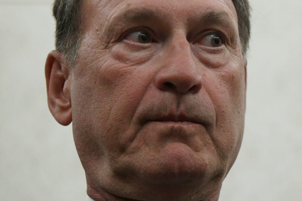 Scotus Justice Samuel Alito Reportedly Accepted Unethical Ts