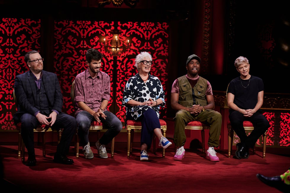 Taskmasters Mae Martin Leaves Fans In Stitches With Raunchy Joke