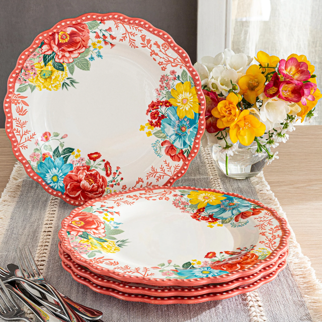 These Pioneer Woman Plates Are on Sale Starting Under 5