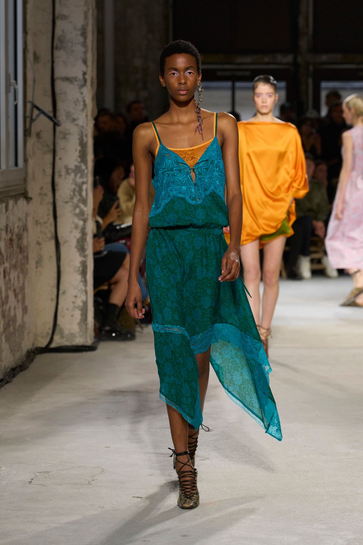 ドリス ヴァン ノッテン(Dries Van Noten)」2025春夏 ドリス ヴァン ノッテン(Dries Van Noten)」2025春夏