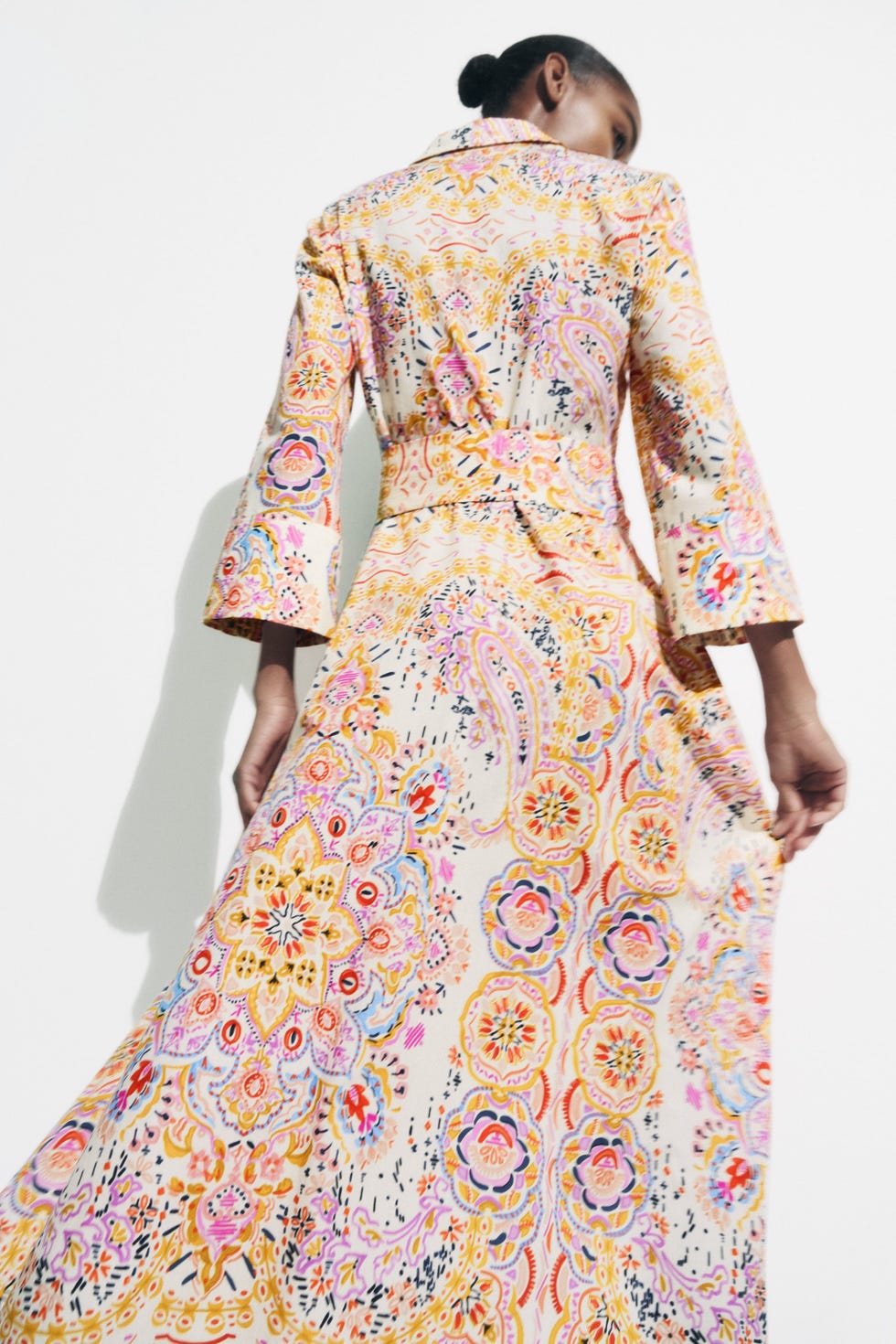El vestido camisero estampado más espectacular de Zara El vestido camisero estampado más espectacular de Zara