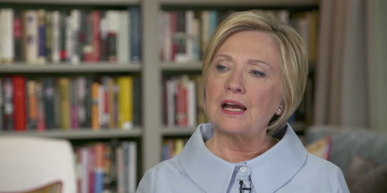 ヒラリー・クリントン、大統領選敗北後の心境について赤裸々に語る|ハーパーズ バザー Harpers Bazaar 公式