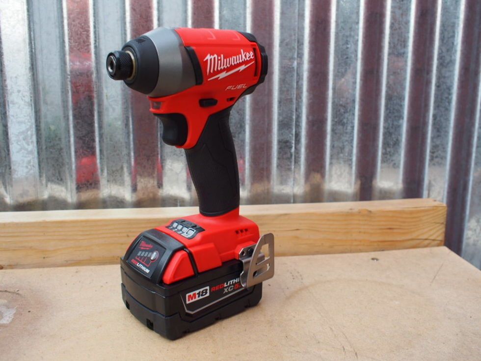 bit falls out of impact driver Cinosural International School