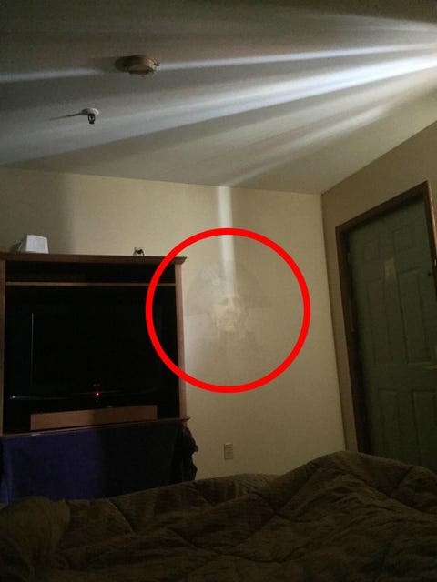 13 Real Ghost Sightings - Pictures And Videos Of Ghosts Caught On Tape 13 Real Ghost Sightings - Pictures And Videos Of Ghosts Caught On Tape