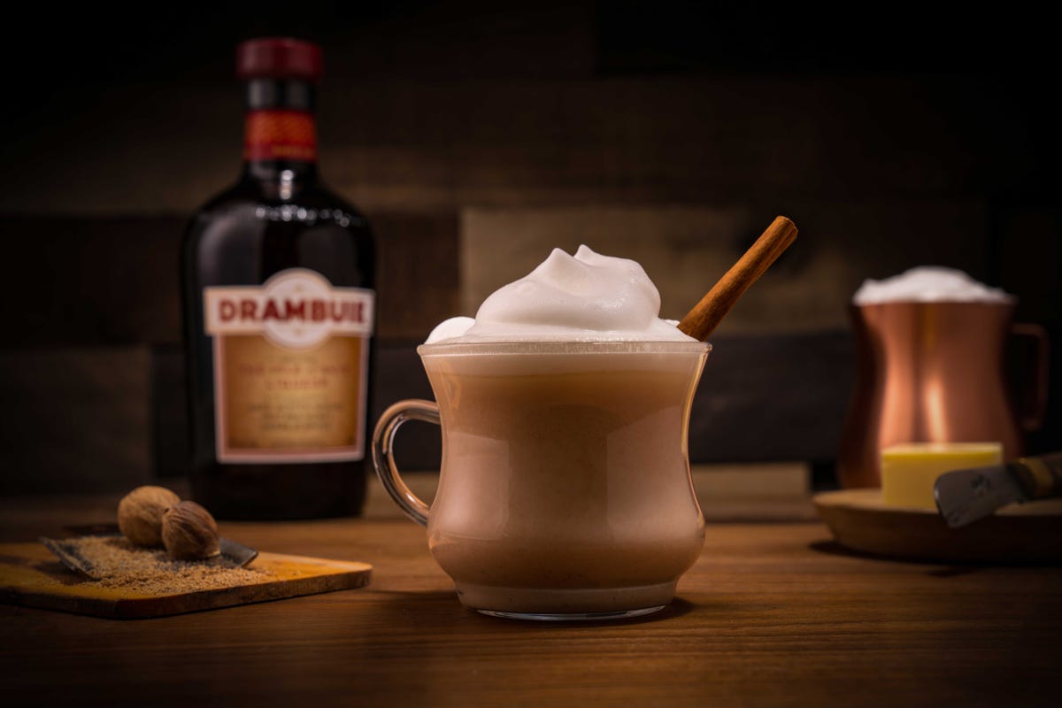 25 Easy Hot Cocktails For Fall 2024 Best Warm Alcoholic Drink Recipes