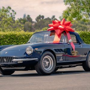 Big red bow for car store