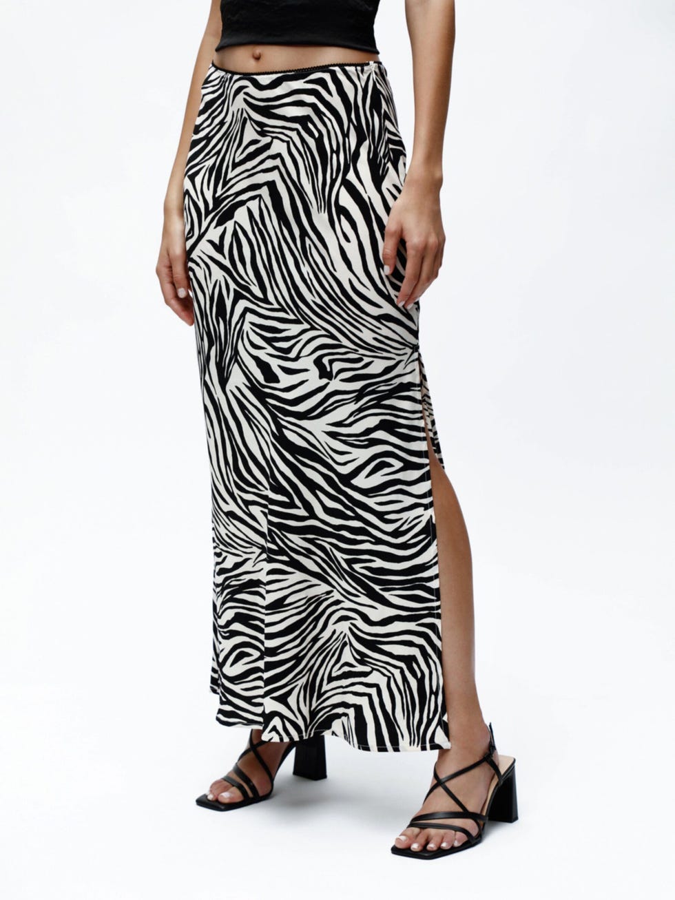 Nueva Colección De Zara Stradivarius O Lefties 5 Faldas Largas Ideales Para Las Chicas Bajitas