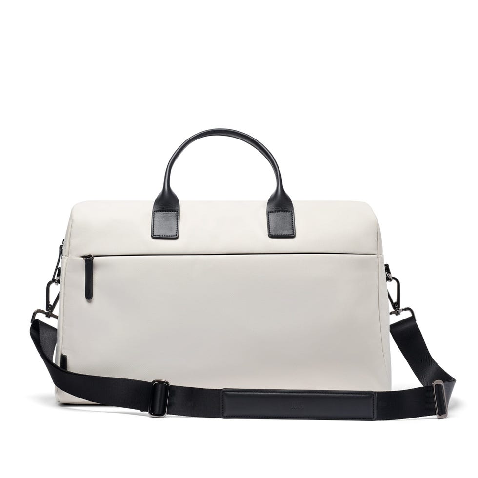The 9 Best Travel Tote Bags That Combine Form And Function
