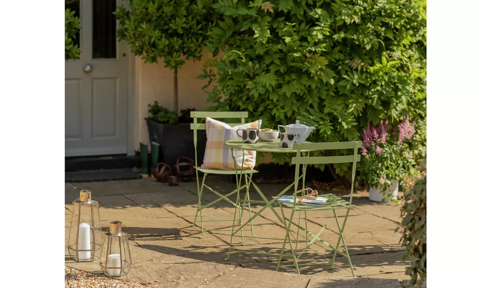 Habitat bistro table store