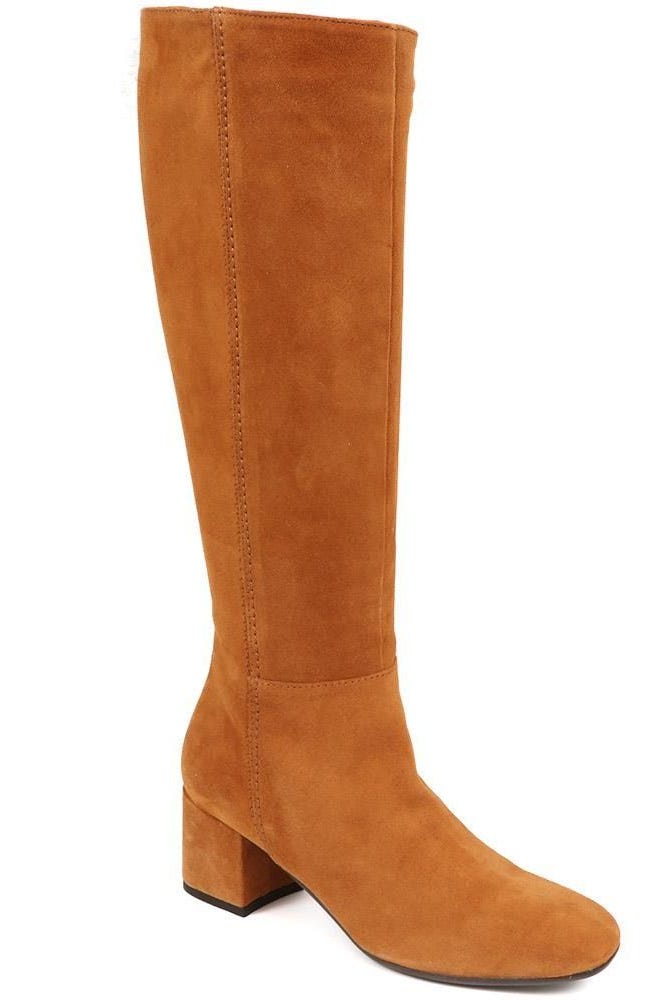 How To Wear Knee High Boots With Dresses And Look Good For Aw24