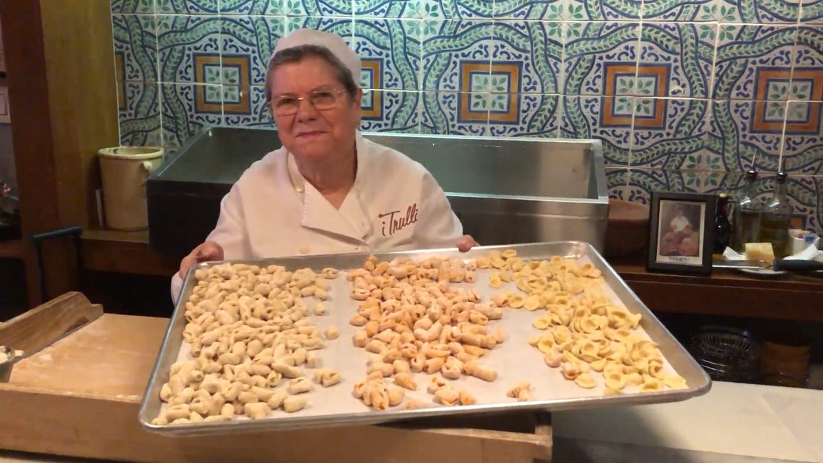 I Trulli Ristorantes Nonna Dora Makes 10 Pounds Of Pasta A Day