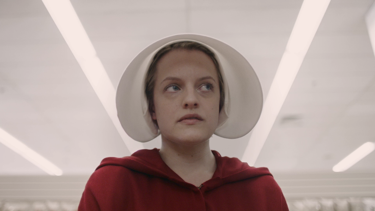 The Handmaids Tale Cast Say The Series Could Happen In Real Life In